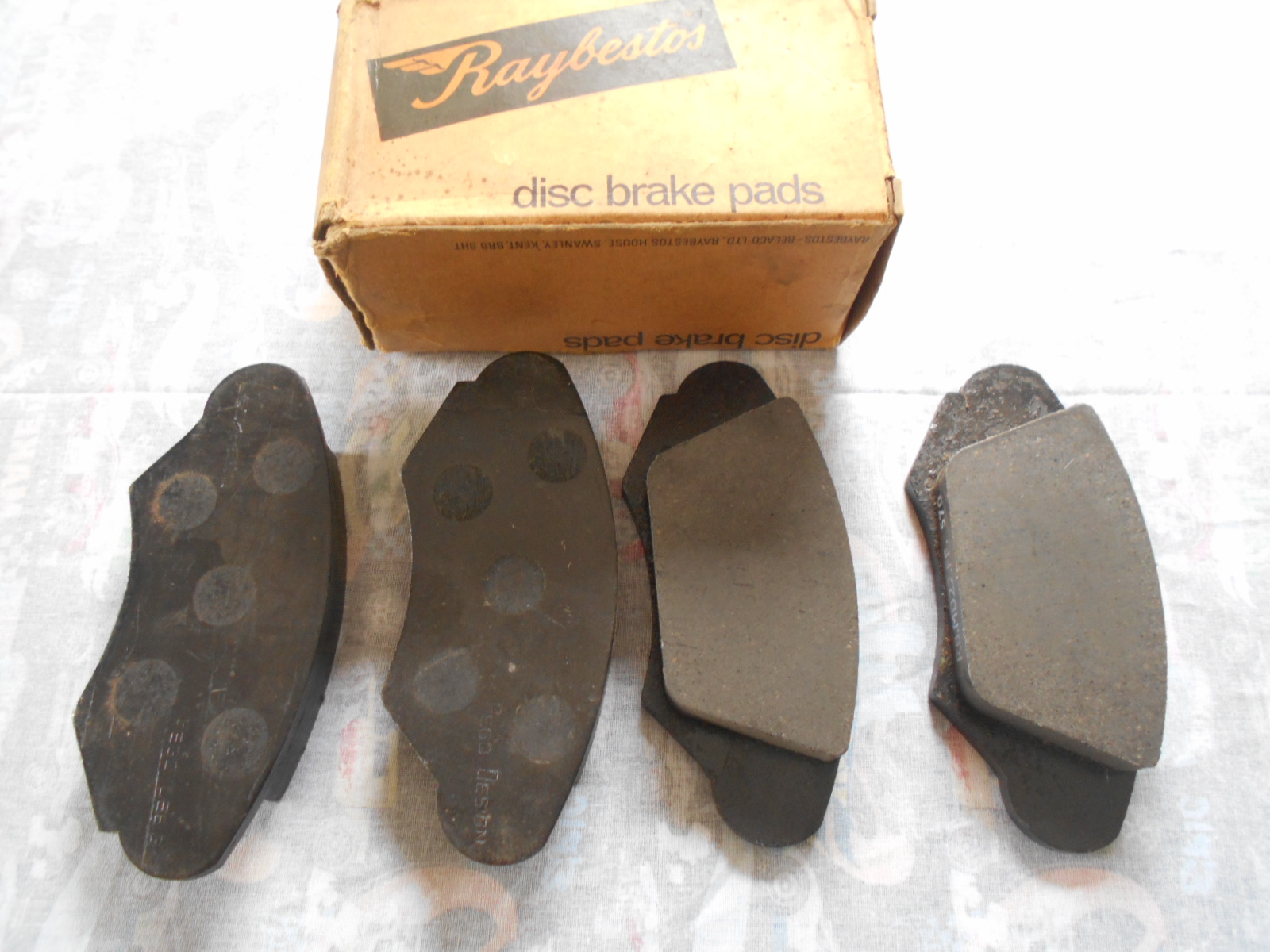 Front Brake Pads, NOS, Austin A99, A110 Westminster >64, Princess 3 ...